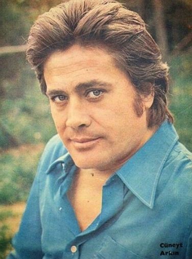 Cüneyt Arkin - la biographie par Nanarland